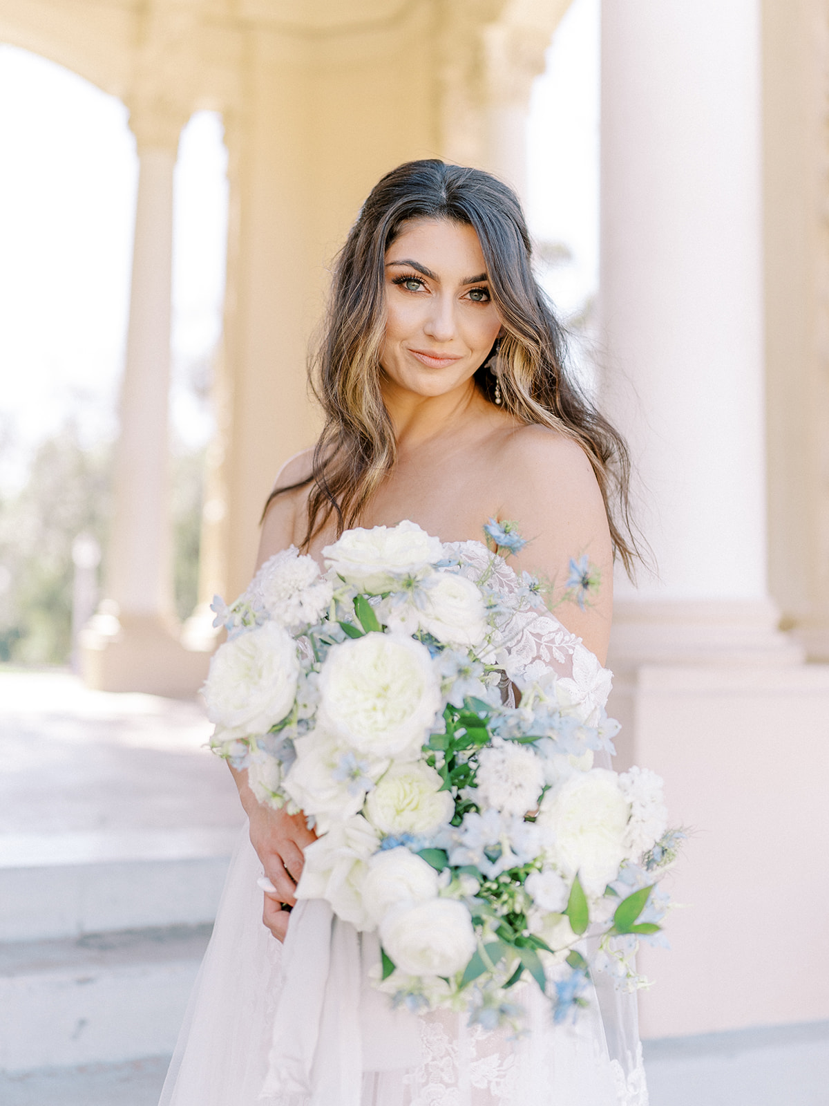 Ultimate Skybox Wedding | sereneeventsanddesign.com